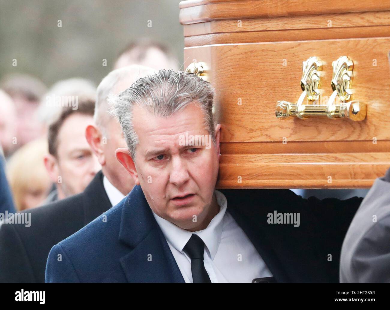 DUP's Edwin Poots carries the coffin of Christopher Stalford DUP MLA ...