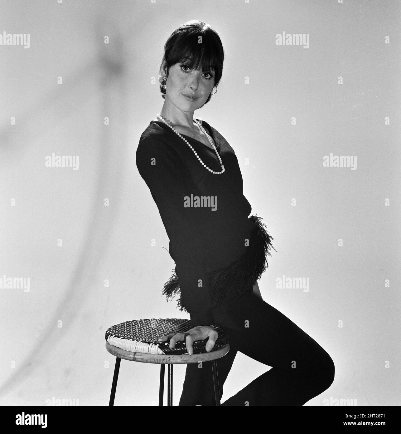 Studio Portraits of Una Stubbs, who will dance in the Wayne and Shuster ...