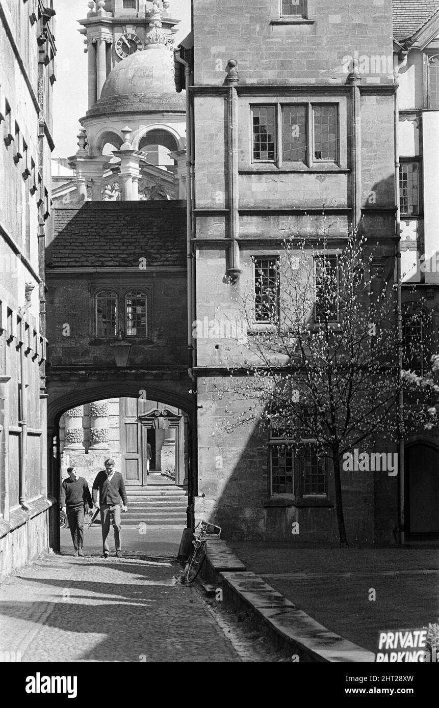 1966 1960s 1960s 20th century architecture hi-res stock photography and ...