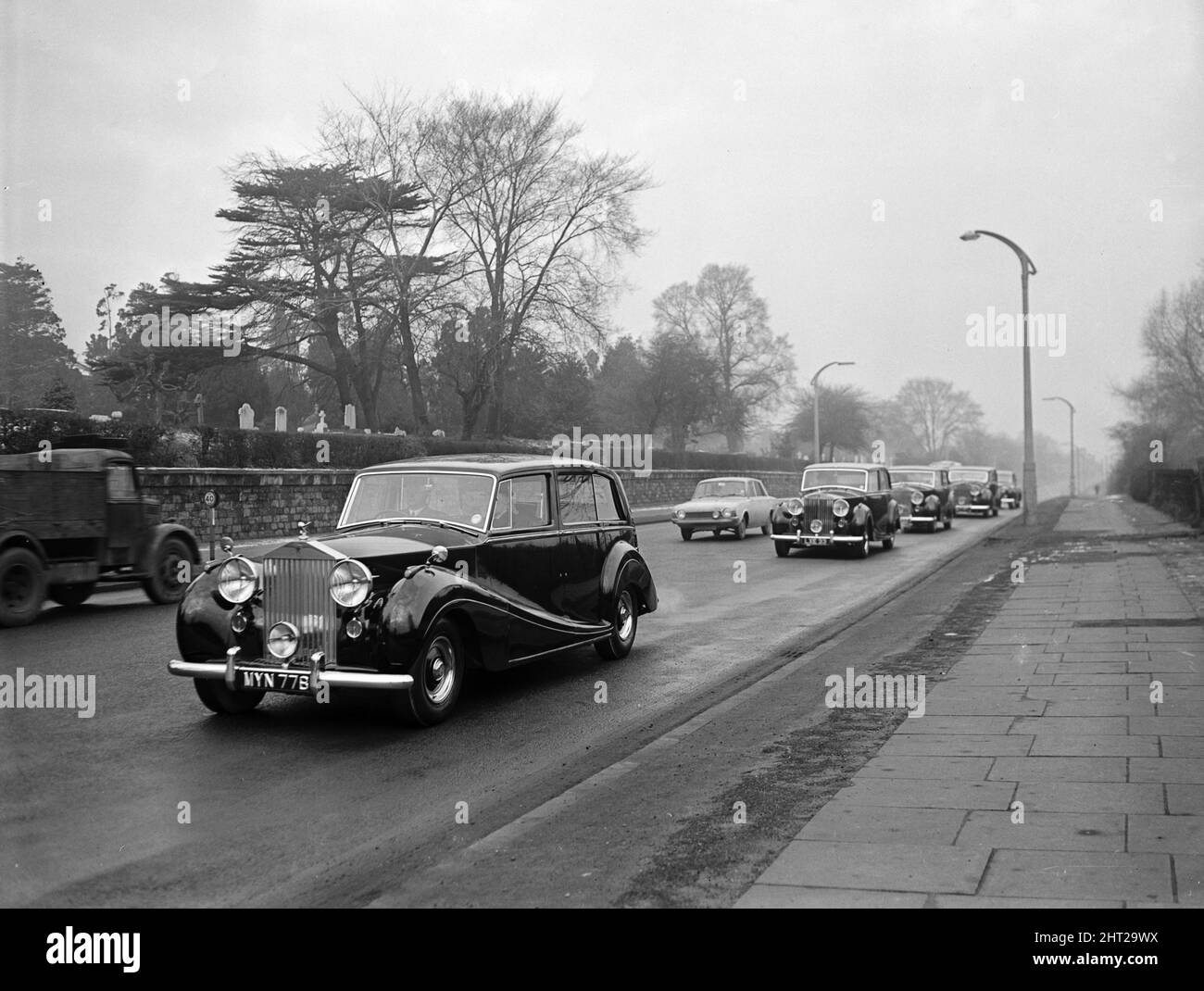 Sir Winston Churchill, Funeral Procession leaves Coventry for St Martin ...