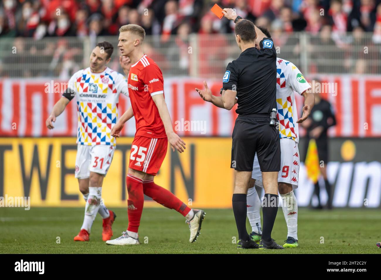 Berlin, Germany. 26th Feb, 2022. Soccer: Bundesliga, 1. FC Union Berlin - FSV Mainz 05, Matchday ...