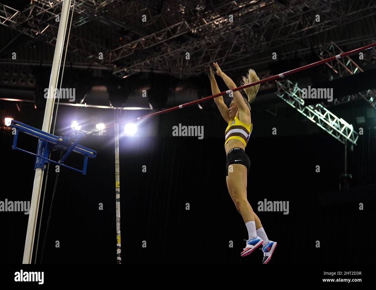 Sophie cook pole vault hi-res stock photography and images - Alamy