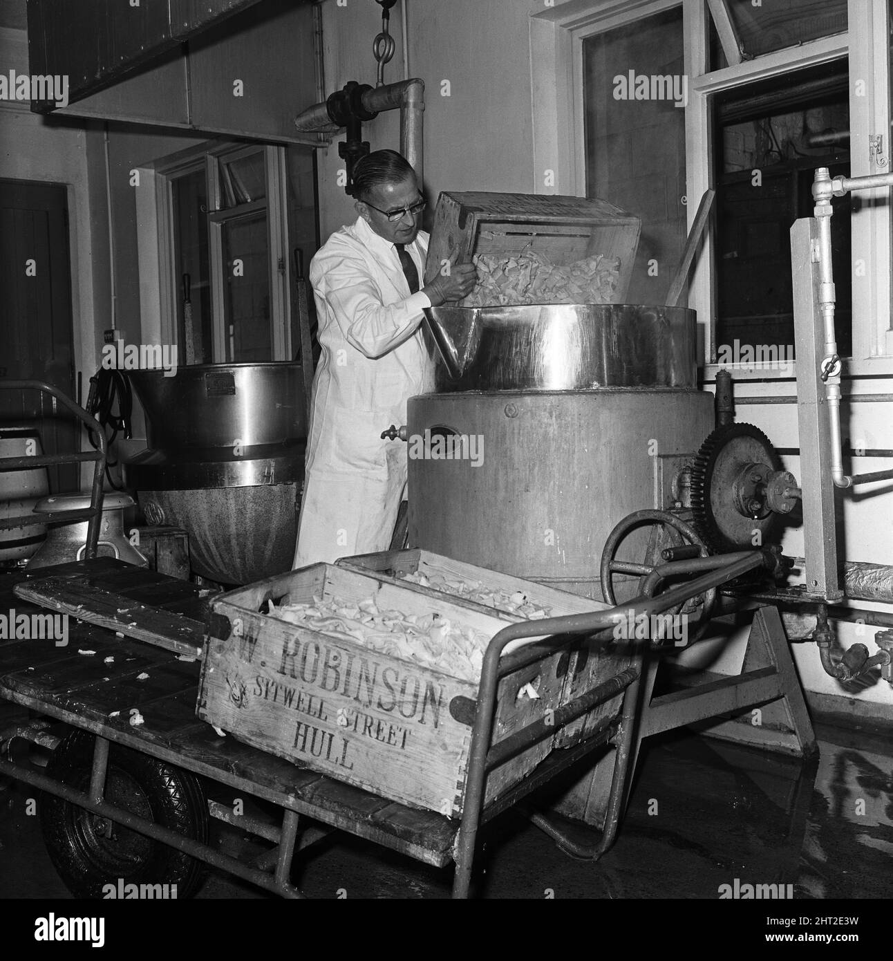 1960s cooker Black and White Stock Photos & Images - Alamy