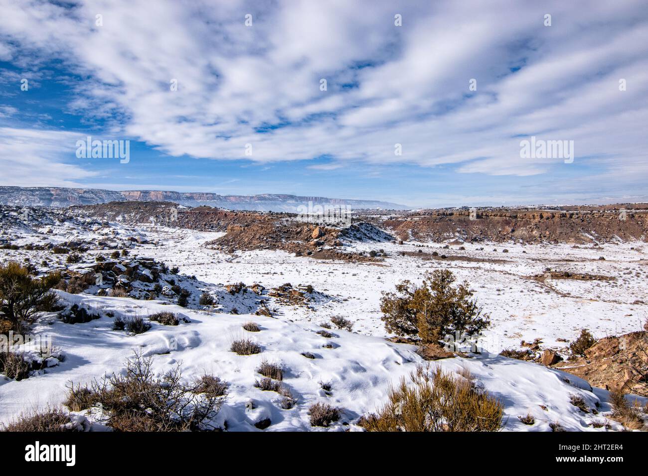 Natural landscape of a mountain covered in snow Stock Photo - Alamy
