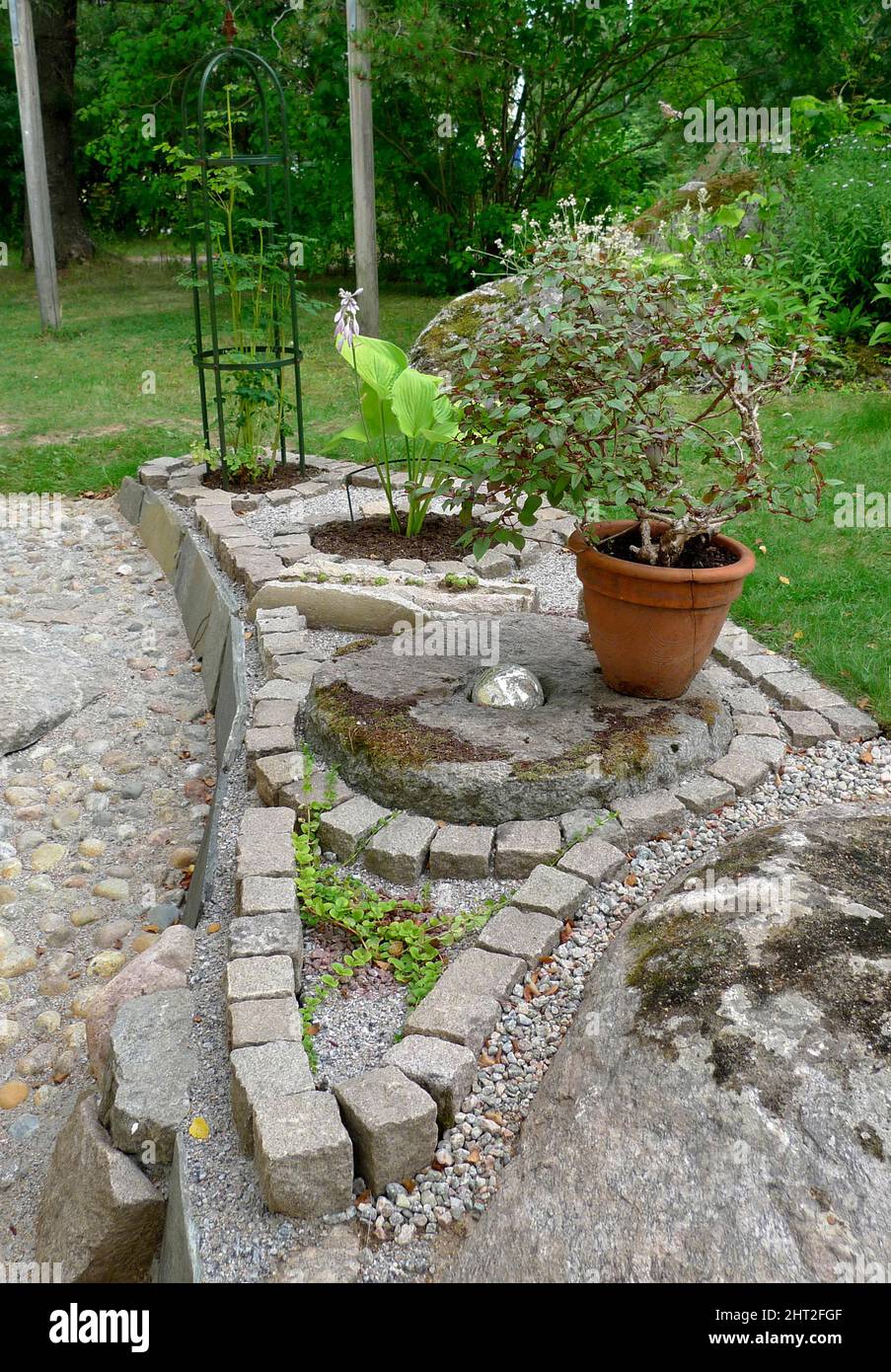 Paving plant hi-res stock photography and images - Alamy