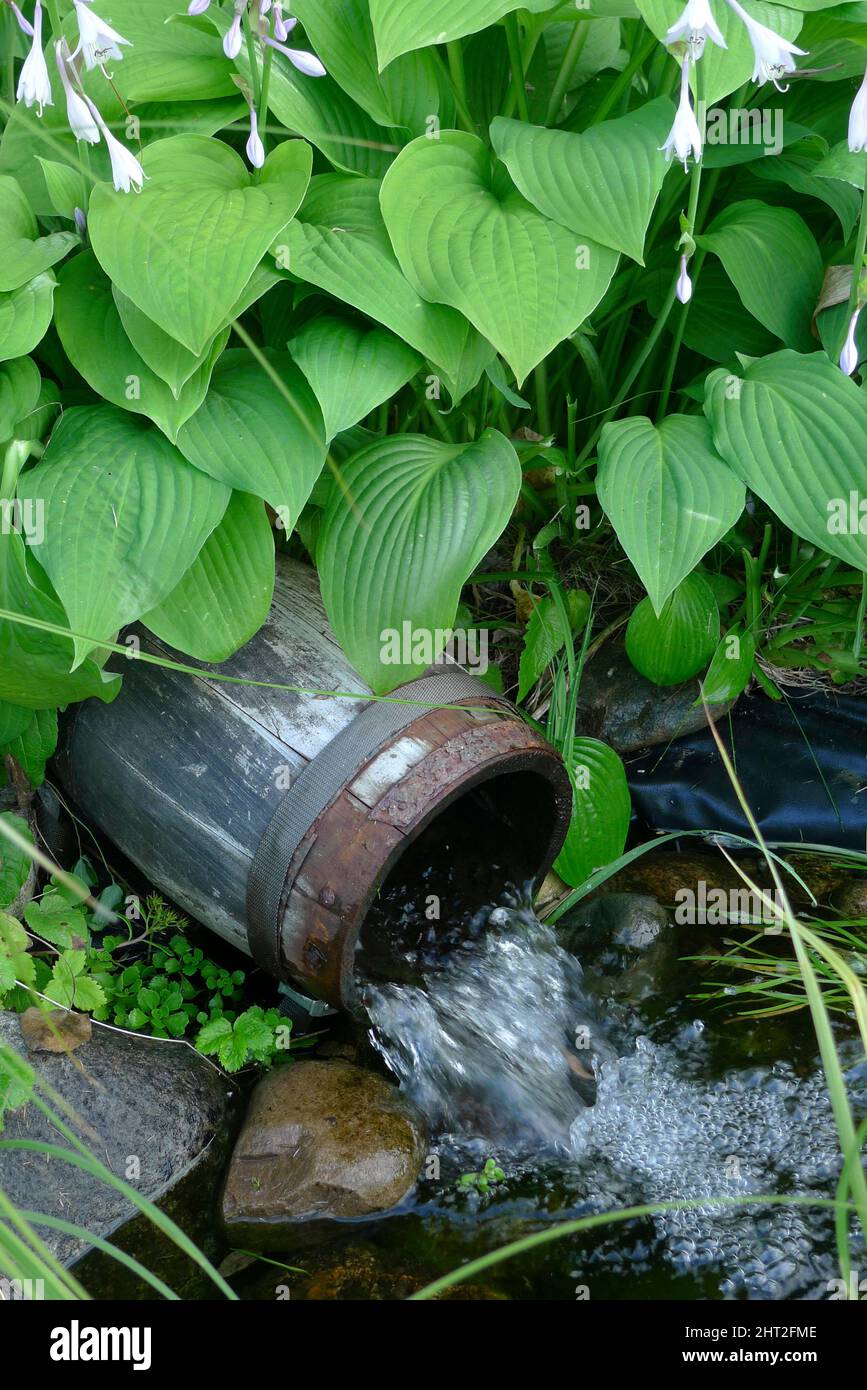 Water outflow hi-res stock photography and images - Alamy