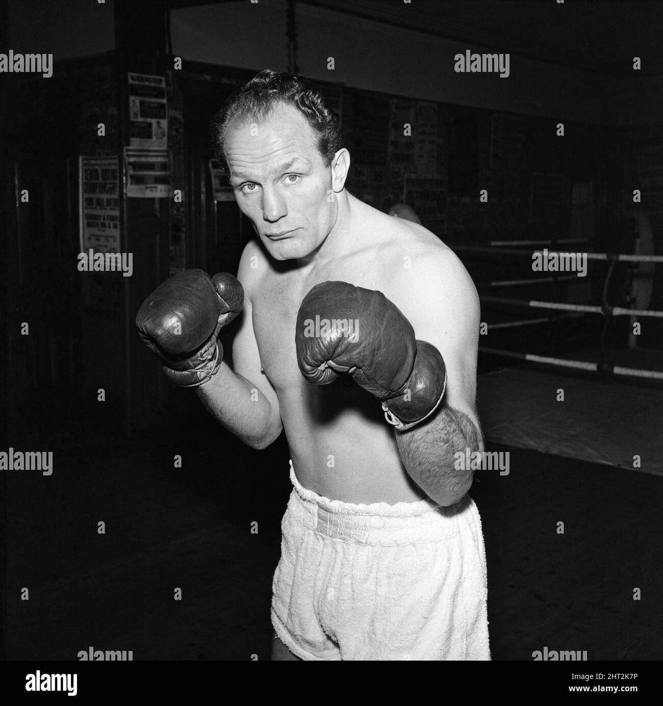 Henry cooper training hi-res stock photography and images - Alamy