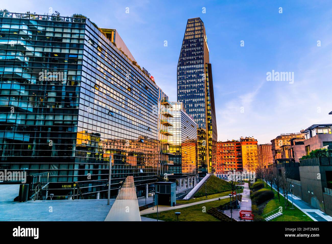 Facade of the commercial bank of italy hi-res stock photography and ...