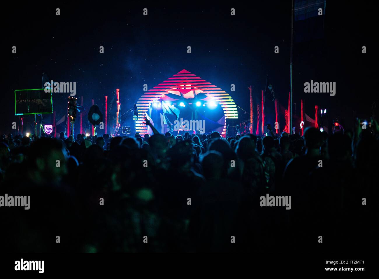 Crowd having party and dancing at night Stock Photo - Alamy