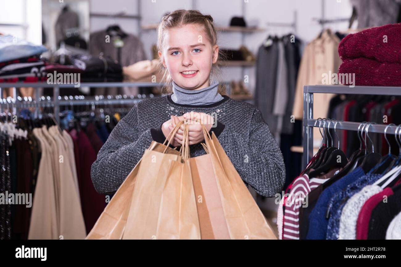 Clothing shop preteen hi-res stock photography and images - Alamy