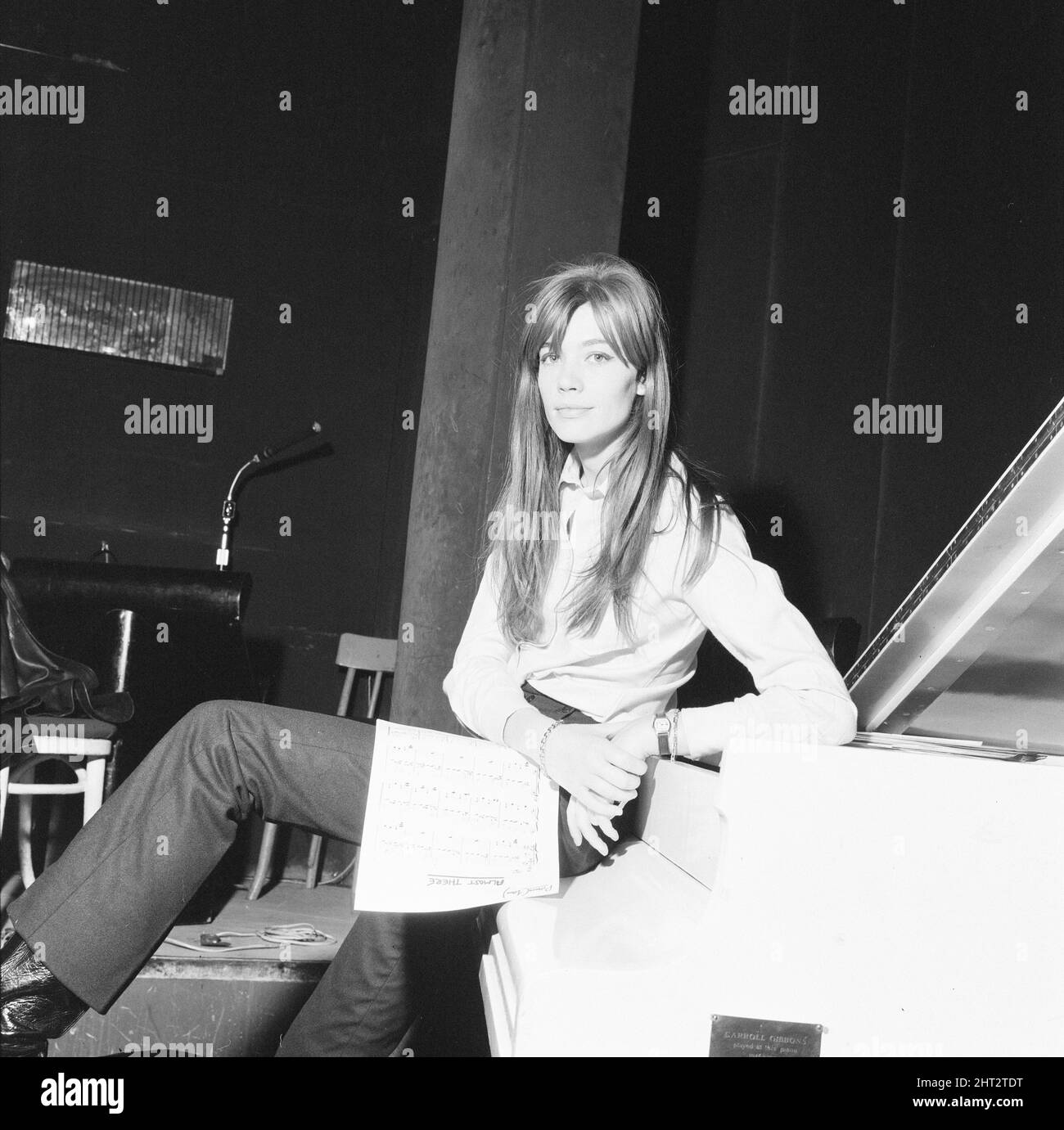 Francoise Hardy, french singer pictured rehearsing her cabaret show for ...