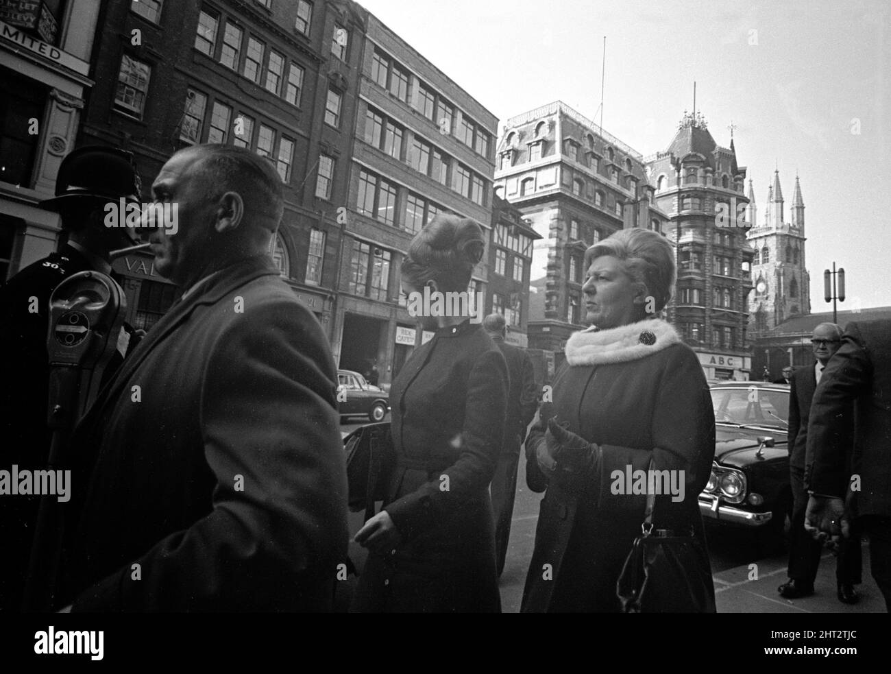 The Krays trial at The Old Bailey. Teddy Smith's fiancee (centre) 15th ...