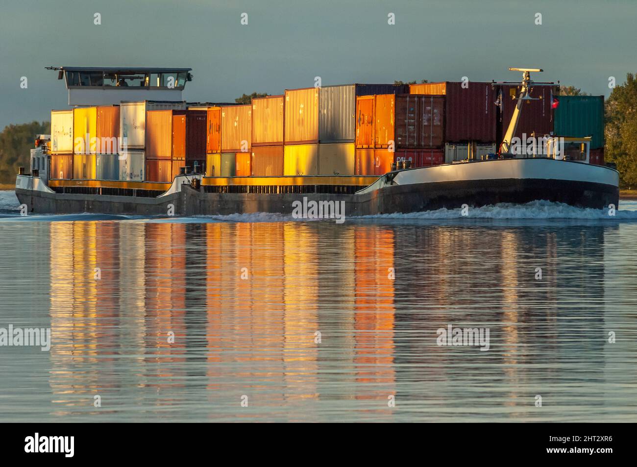 Cargo ship full containers hi-res stock photography and images - Alamy