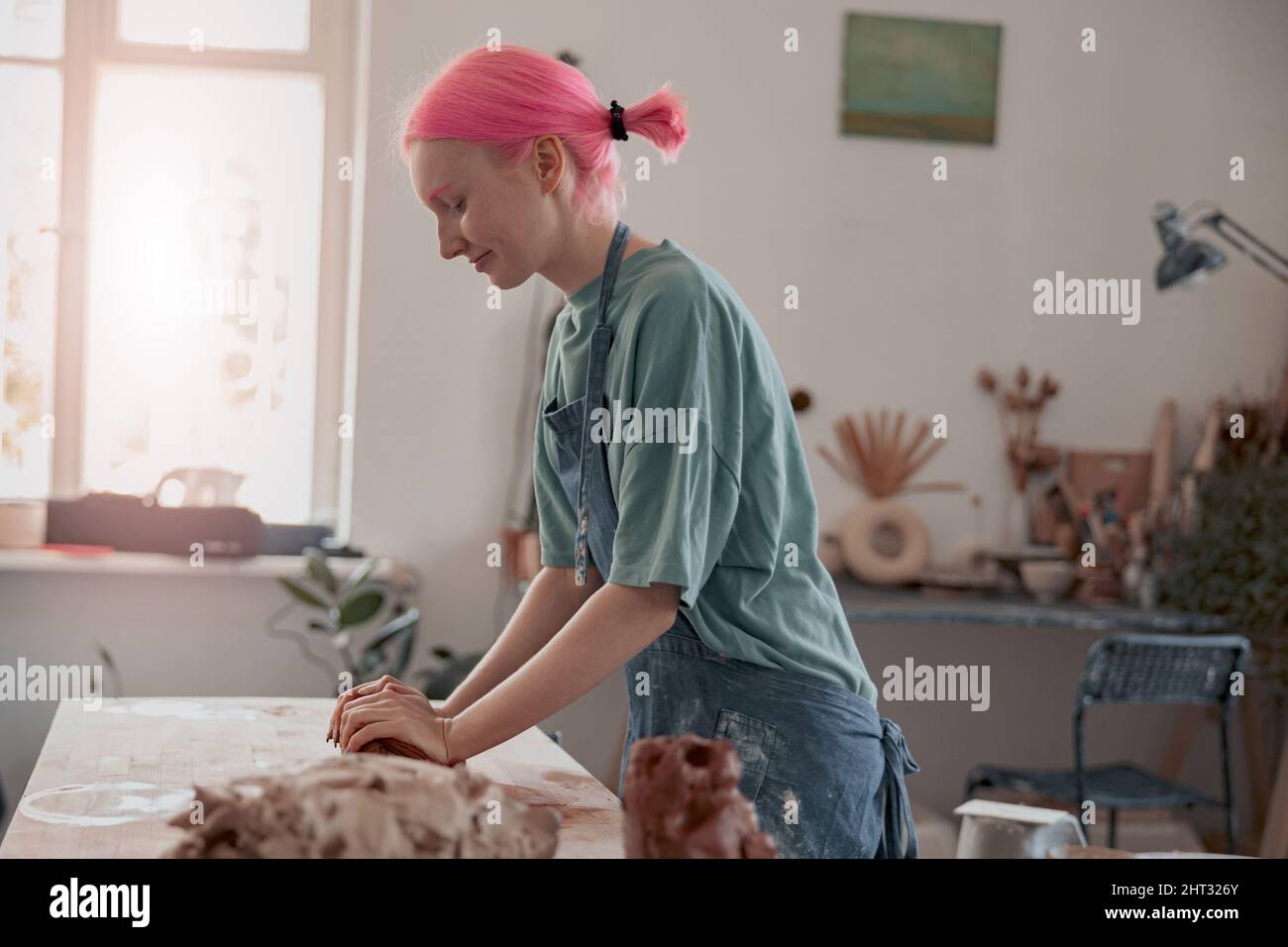 Pottery studio room hi-res stock photography and images - Alamy