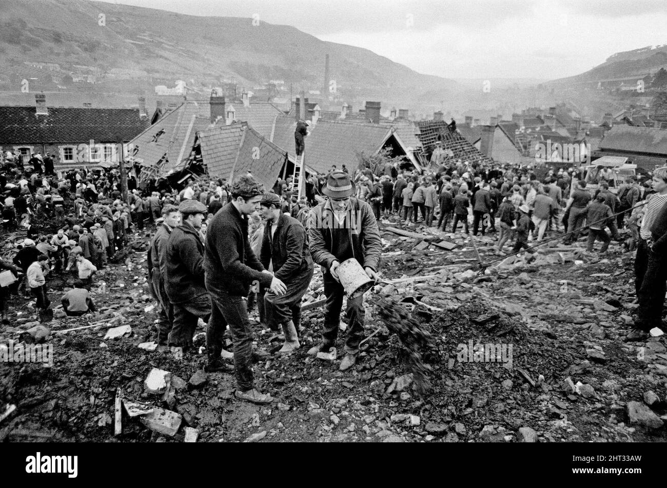 Pantglas junior school hi-res stock photography and images - Alamy