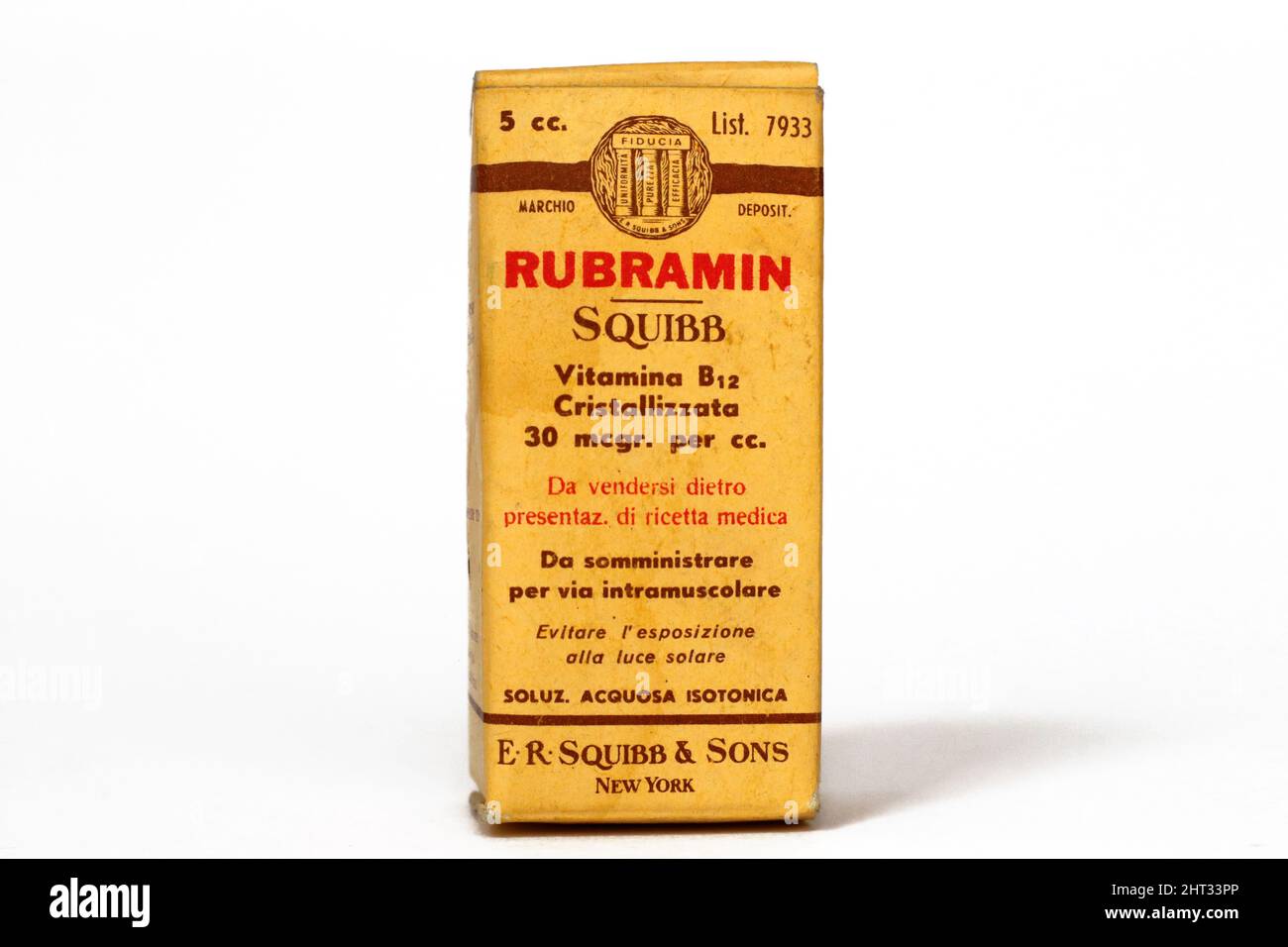 Vintage 1953 RUBRAMIN Vitamin B12 vial medicine for the treatment of ...