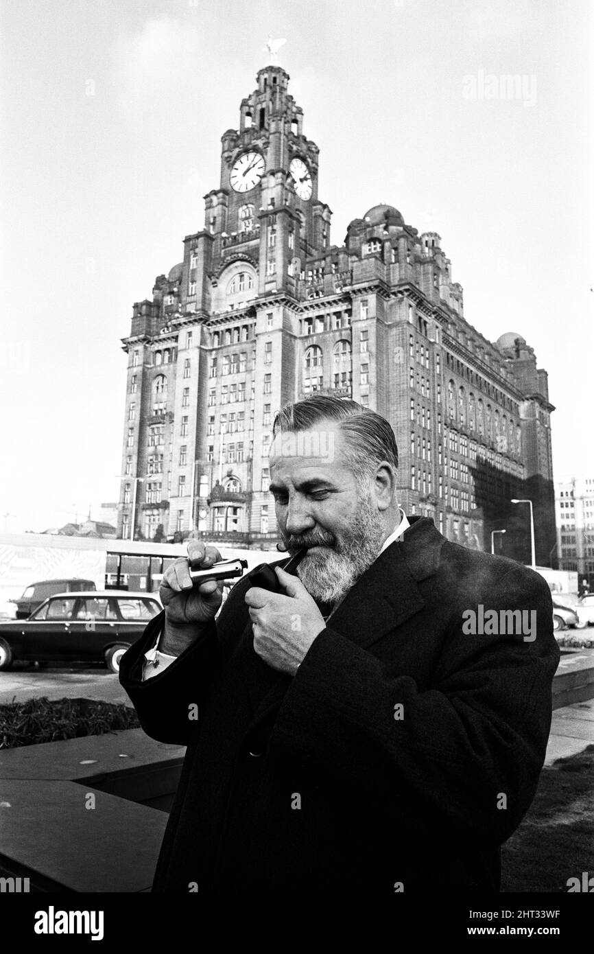 Captain William Warwick the new master of the Cunard liner Q4 (later ...