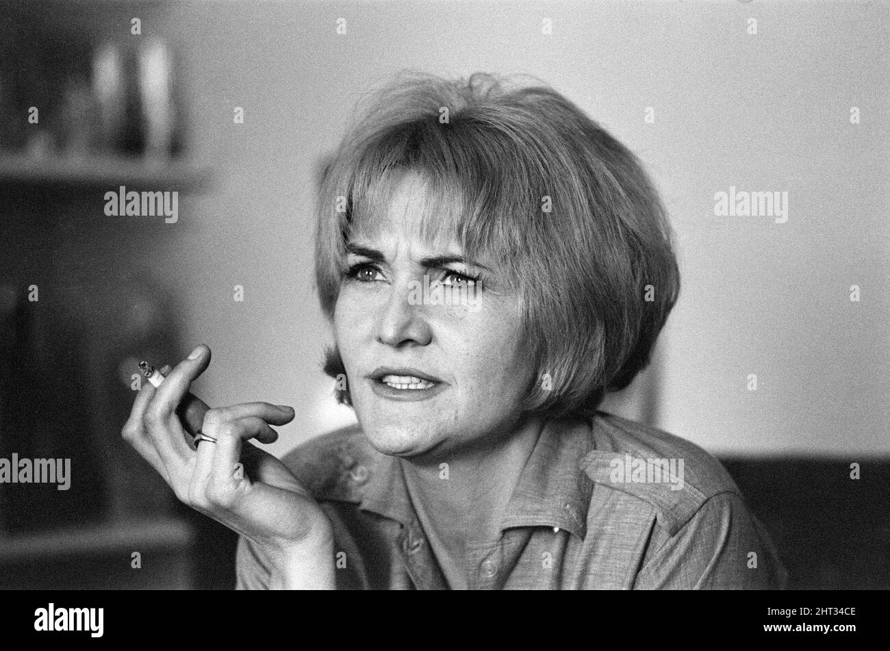 Actress Sheila Hancock. 14th March 1965 Stock Photo - Alamy