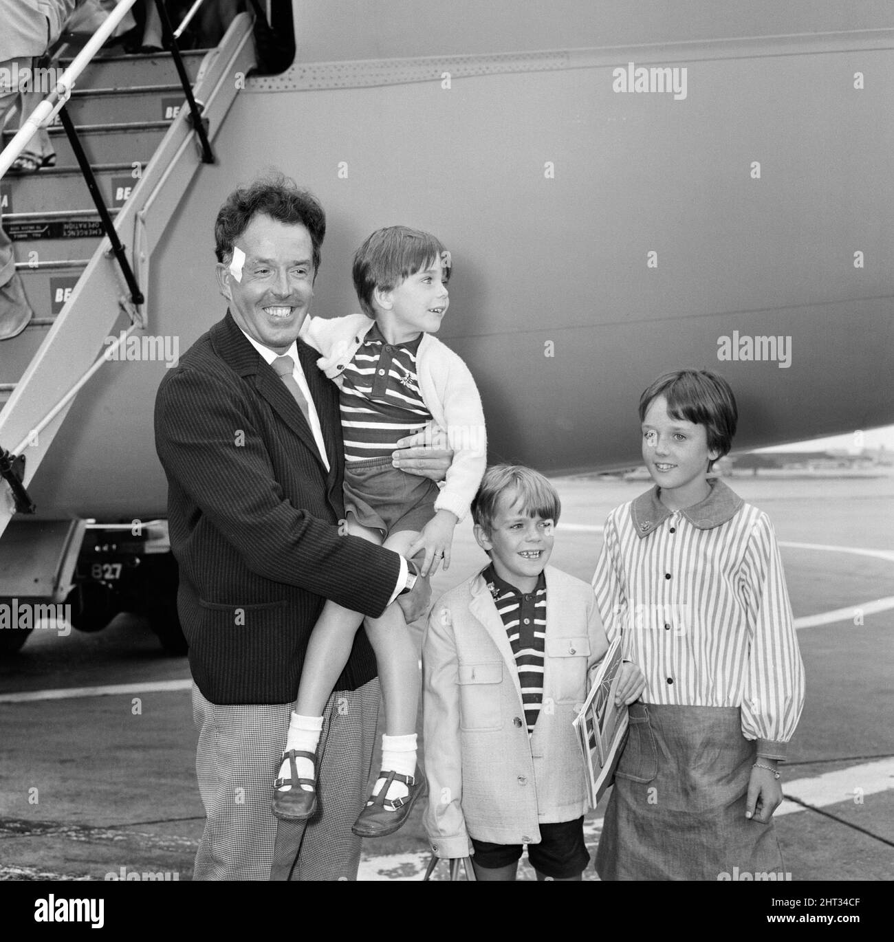 Actor Brian Rix arrives at LAP with his children after his accident in ...