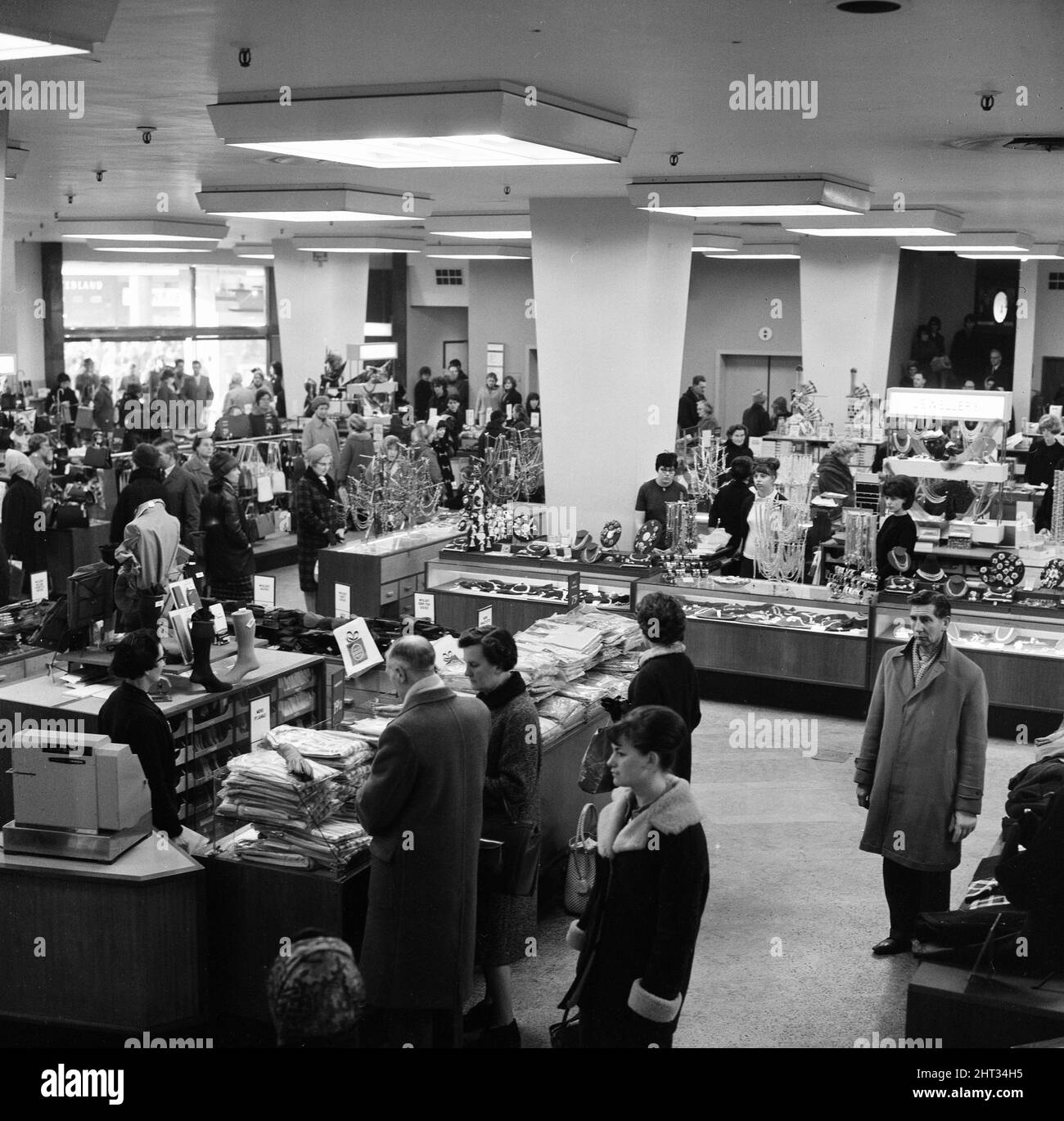 One Minutes Silence is held as a moment of remembrance for Sir Winston ...