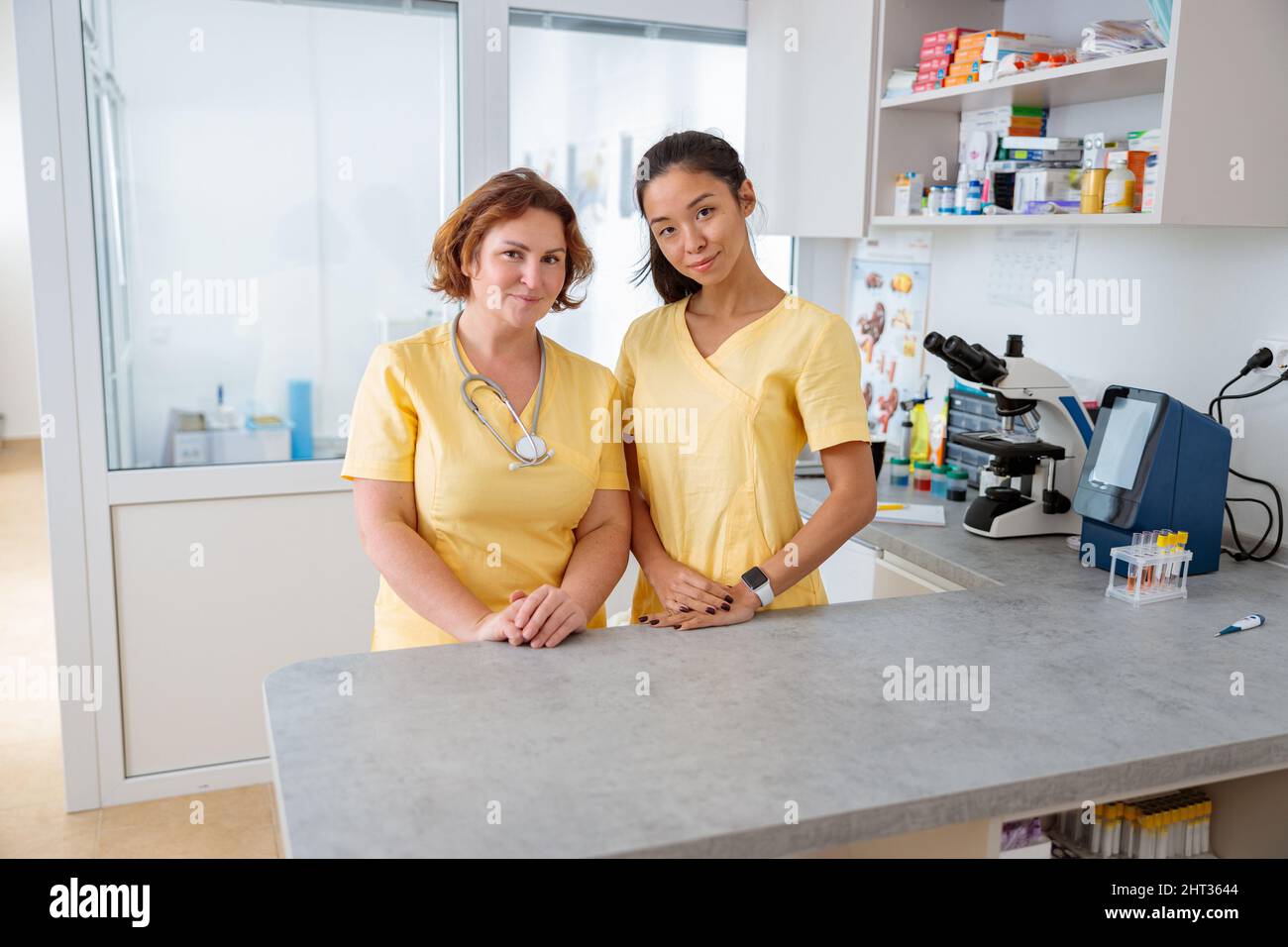 Vet team hi-res stock photography and images - Alamy