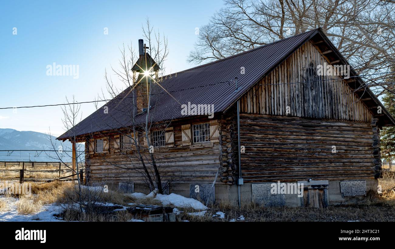 Log cabin church hi-res stock photography and images - Alamy