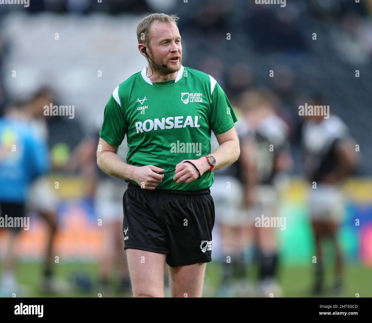 referee Robert Hicks during the game Stock Photo - Alamy