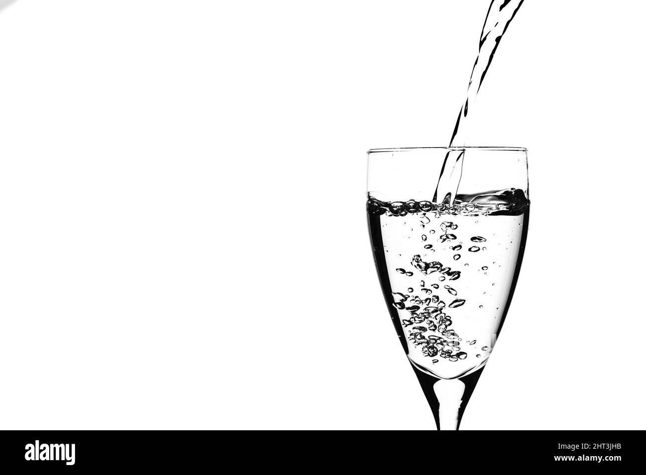 Bottom of drinking glass hi-res stock photography and images - Alamy