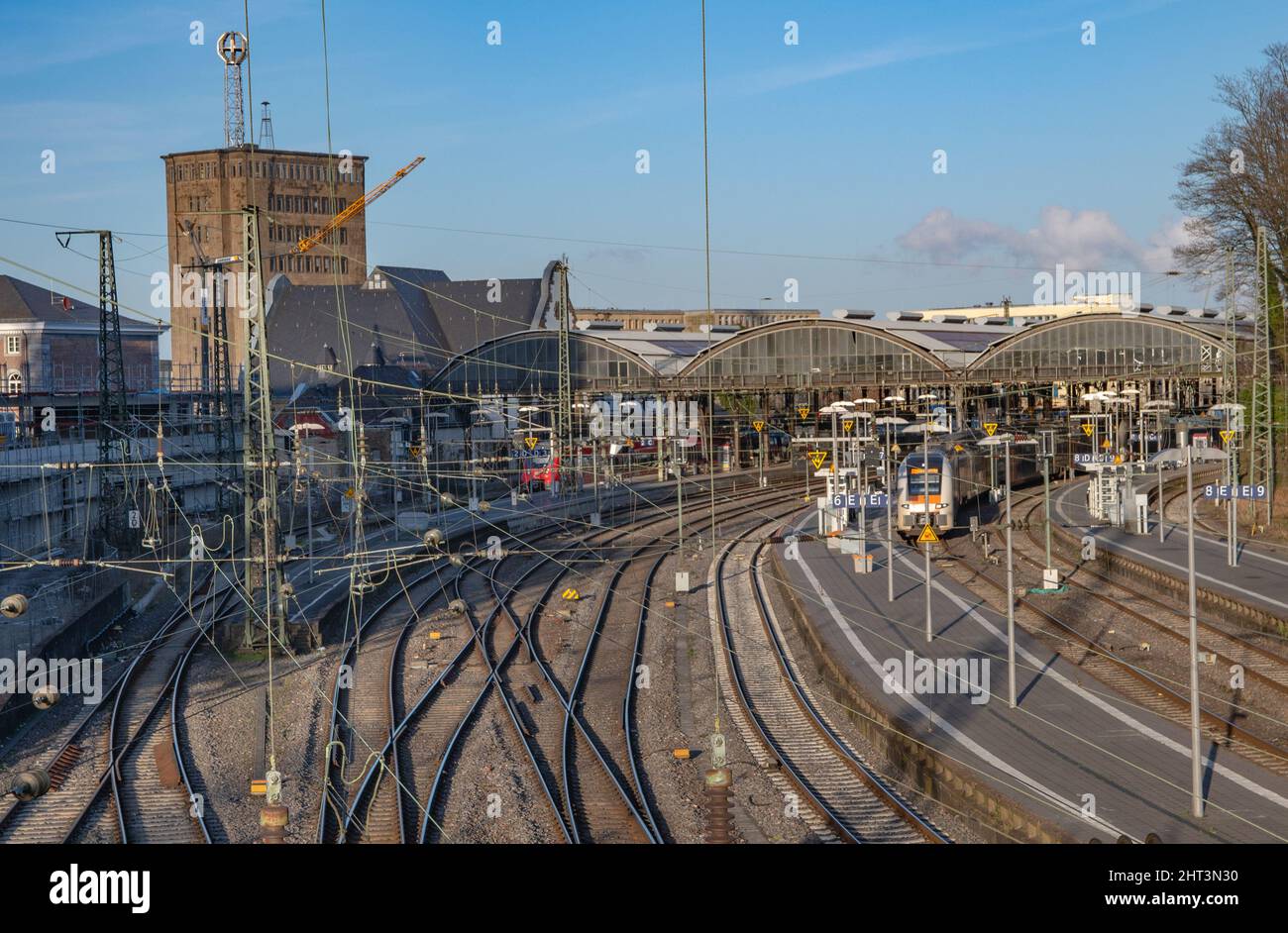 Aachen- Aachen Hauptbahnhof ist der größte der drei in Betrieb ...