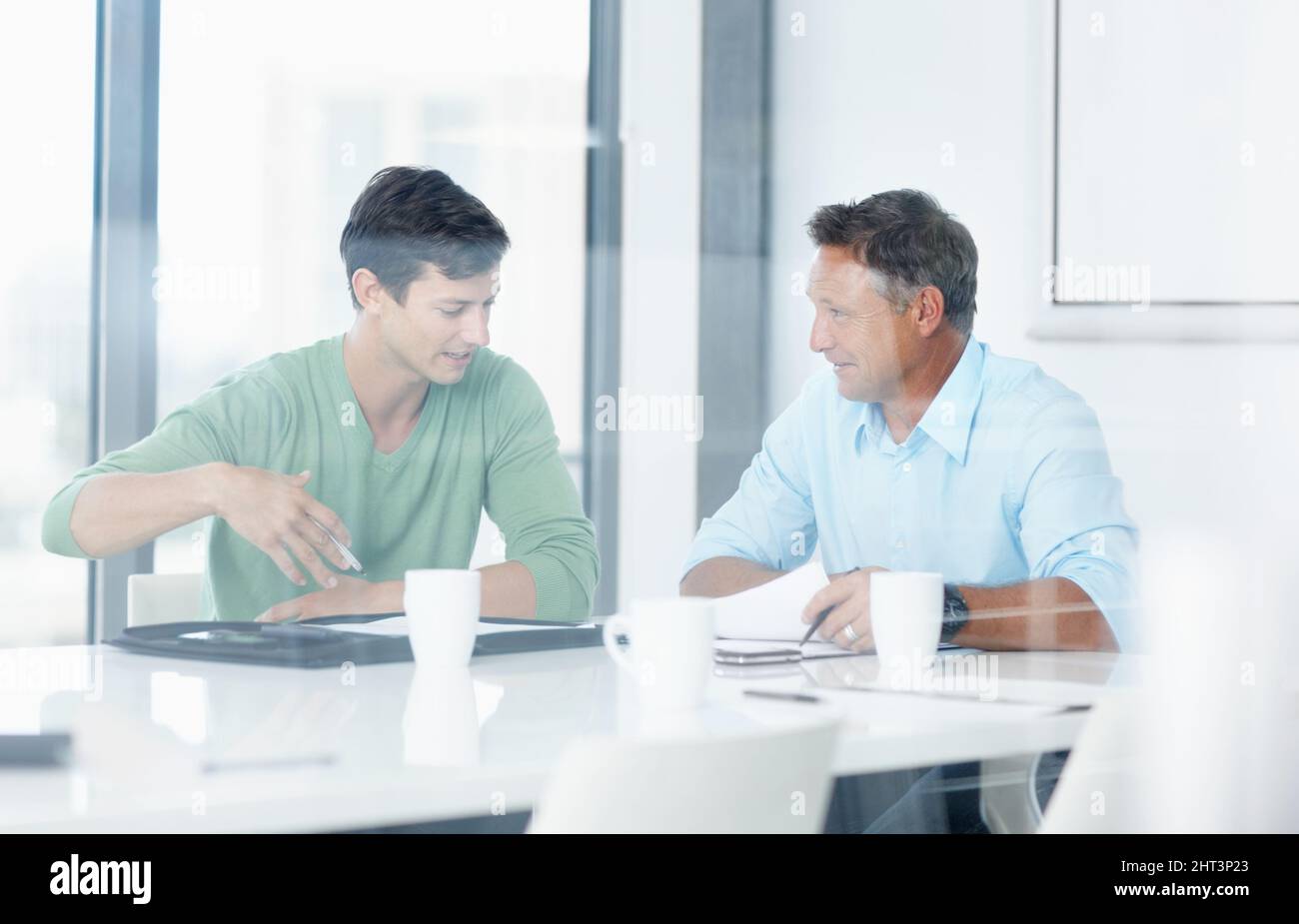 Pitching idea hi-res stock photography and images - Alamy