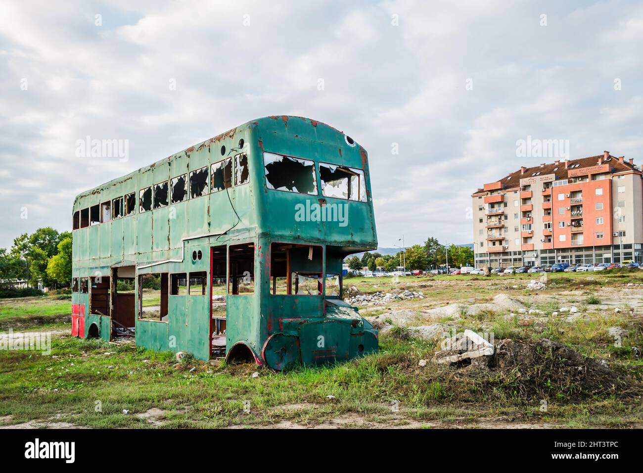 Green metal body of the old buses Stock Photo - Alamy