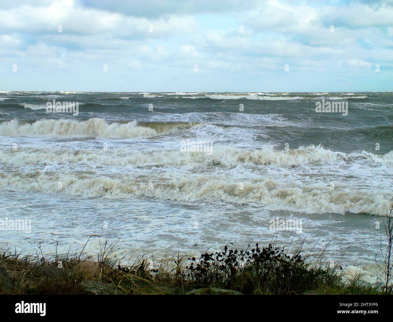 Windy weather hi-res stock photography and images - Alamy
