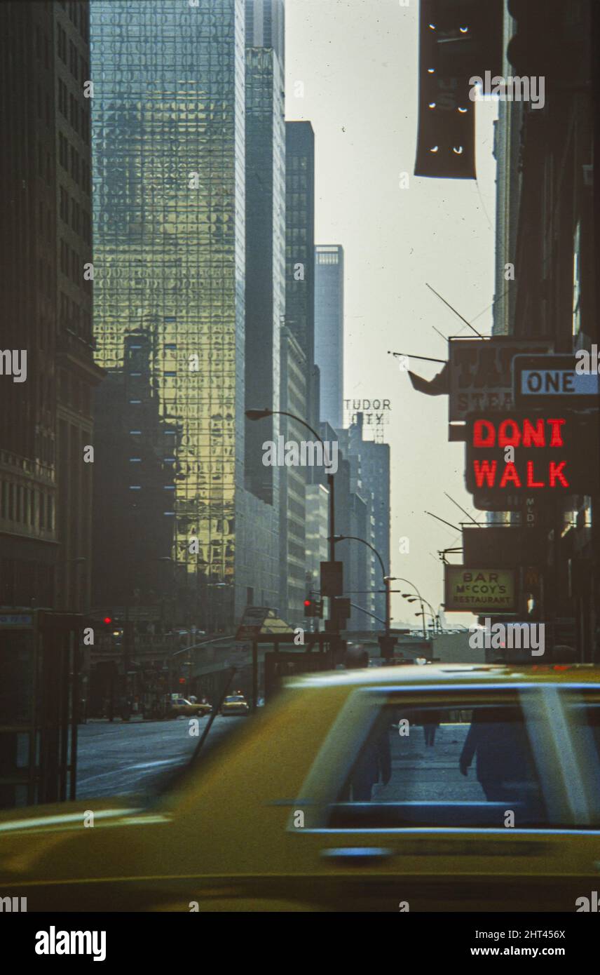 Downtown new york 70s hi-res stock photography and images - Alamy