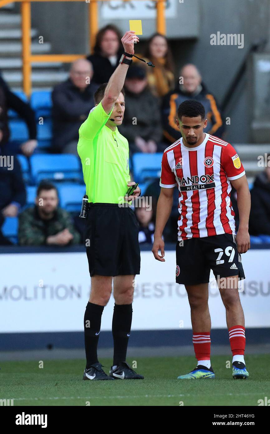 London, UK. 26th Feb, 2022. Referee, Michael Salisbury cautions Iliman ...
