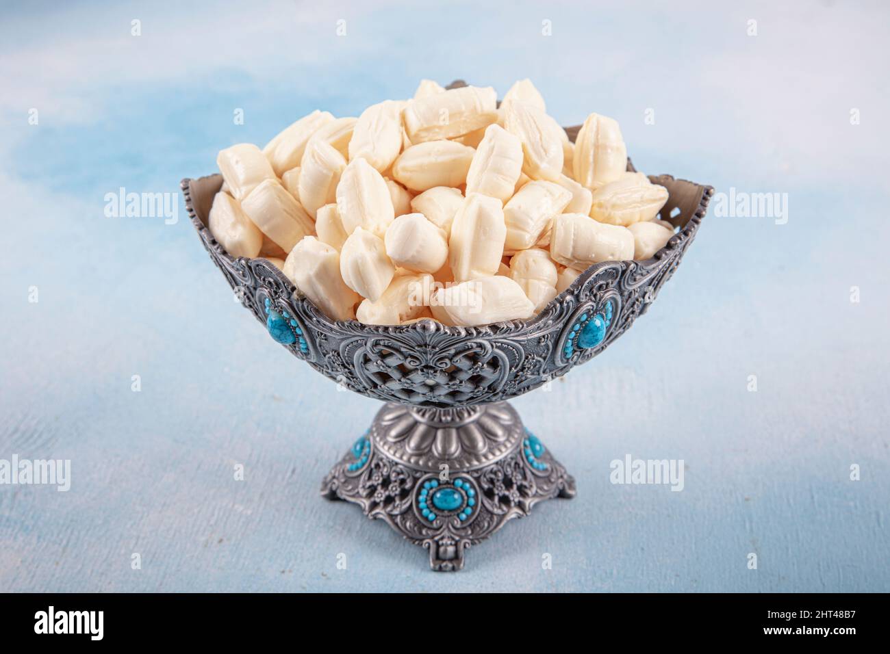 Mint candies. White mint sugar balls texture background. White mint ...