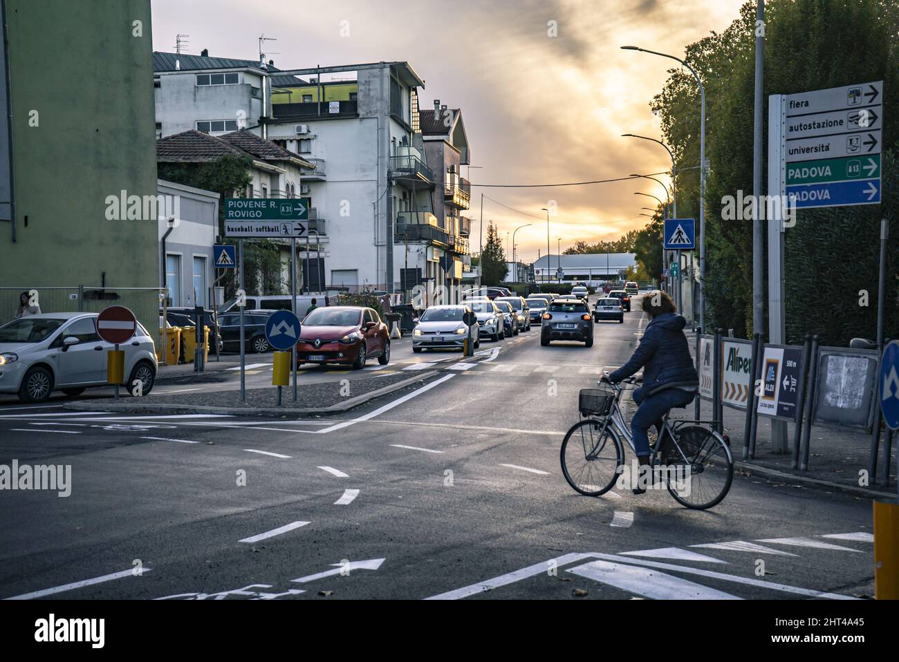 Traffic circle roundabout art decoration hi-res stock photography and ...