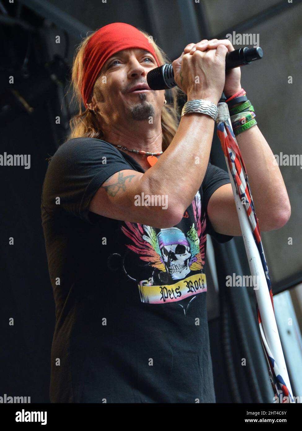 Bret Michaels (Poison frontman) Performing at Fox & Friends, All ...