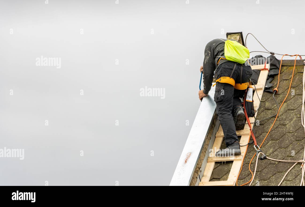 Gable ladder hi-res stock photography and images - Alamy