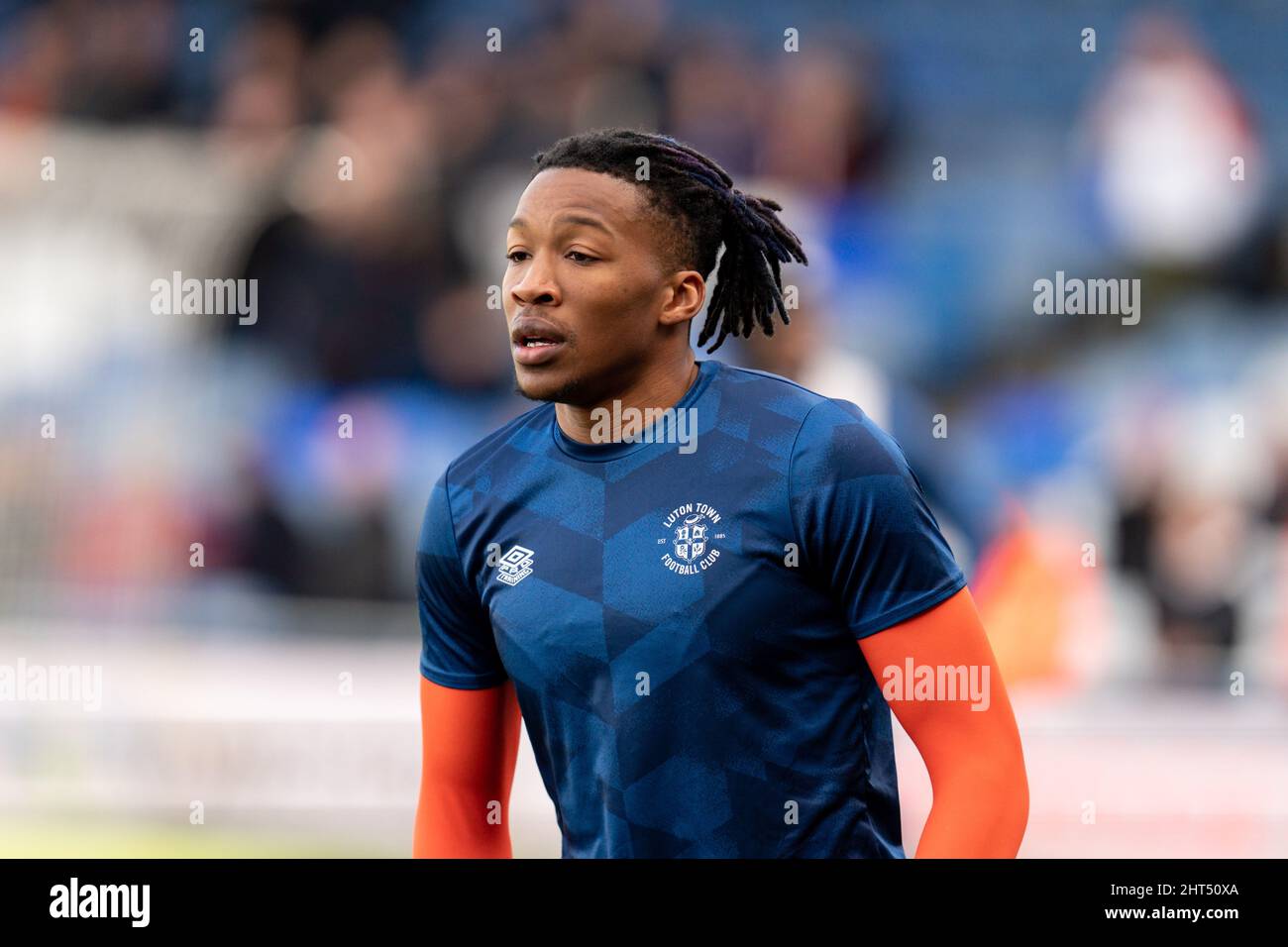 Gabriel Osho #32 of Luton Town warming up Stock Photo - Alamy