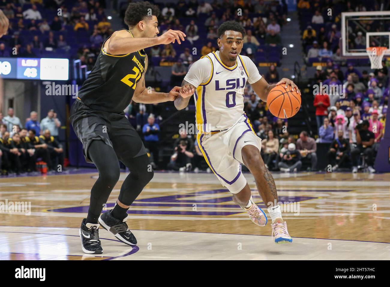Baton Rouge, LA, USA. 26th Feb, 2022. LSU's Brandon Murray (0) tries to ...