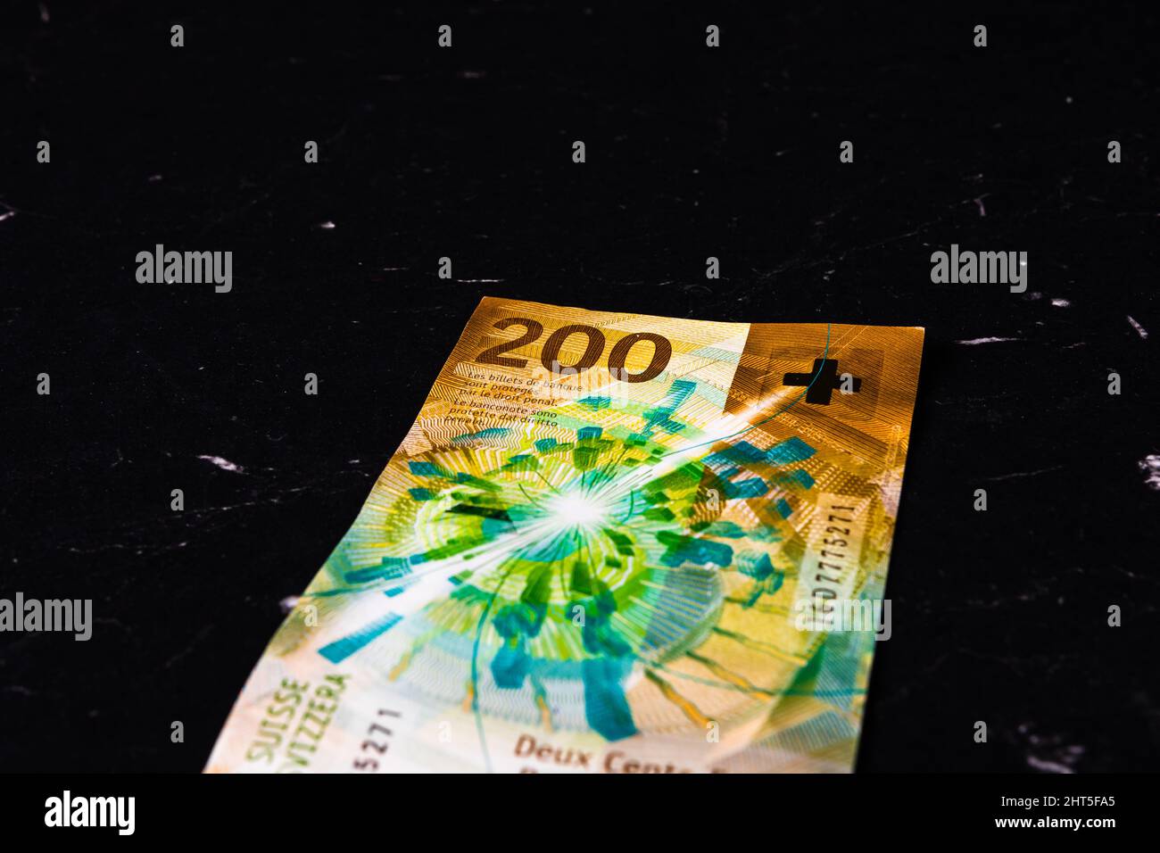200 swiss franc note hi-res stock photography and images - Alamy