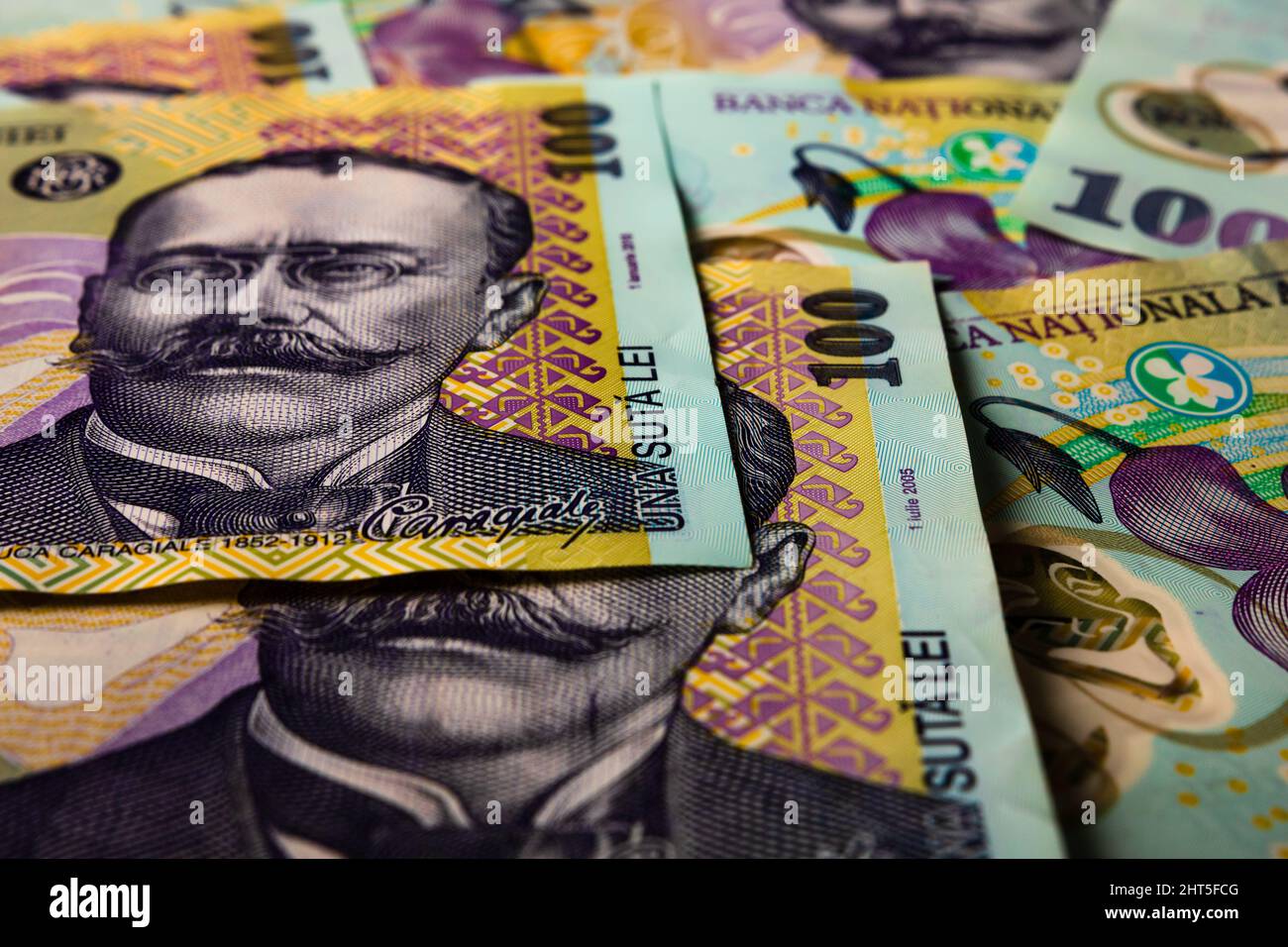 Romanian banknote texture hi-res stock photography and images - Alamy