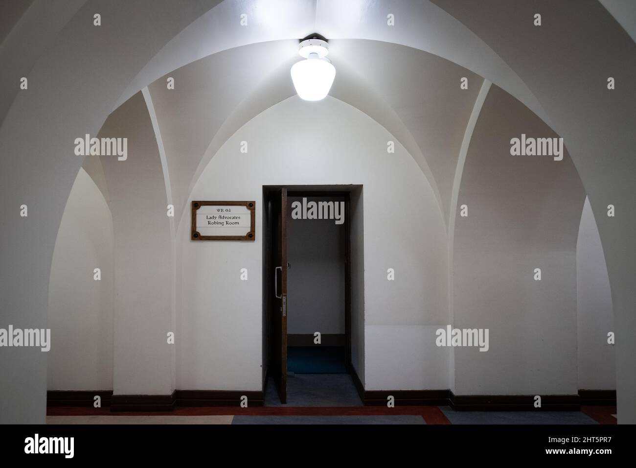 Inside court of appeal uk hi-res stock photography and images - Alamy