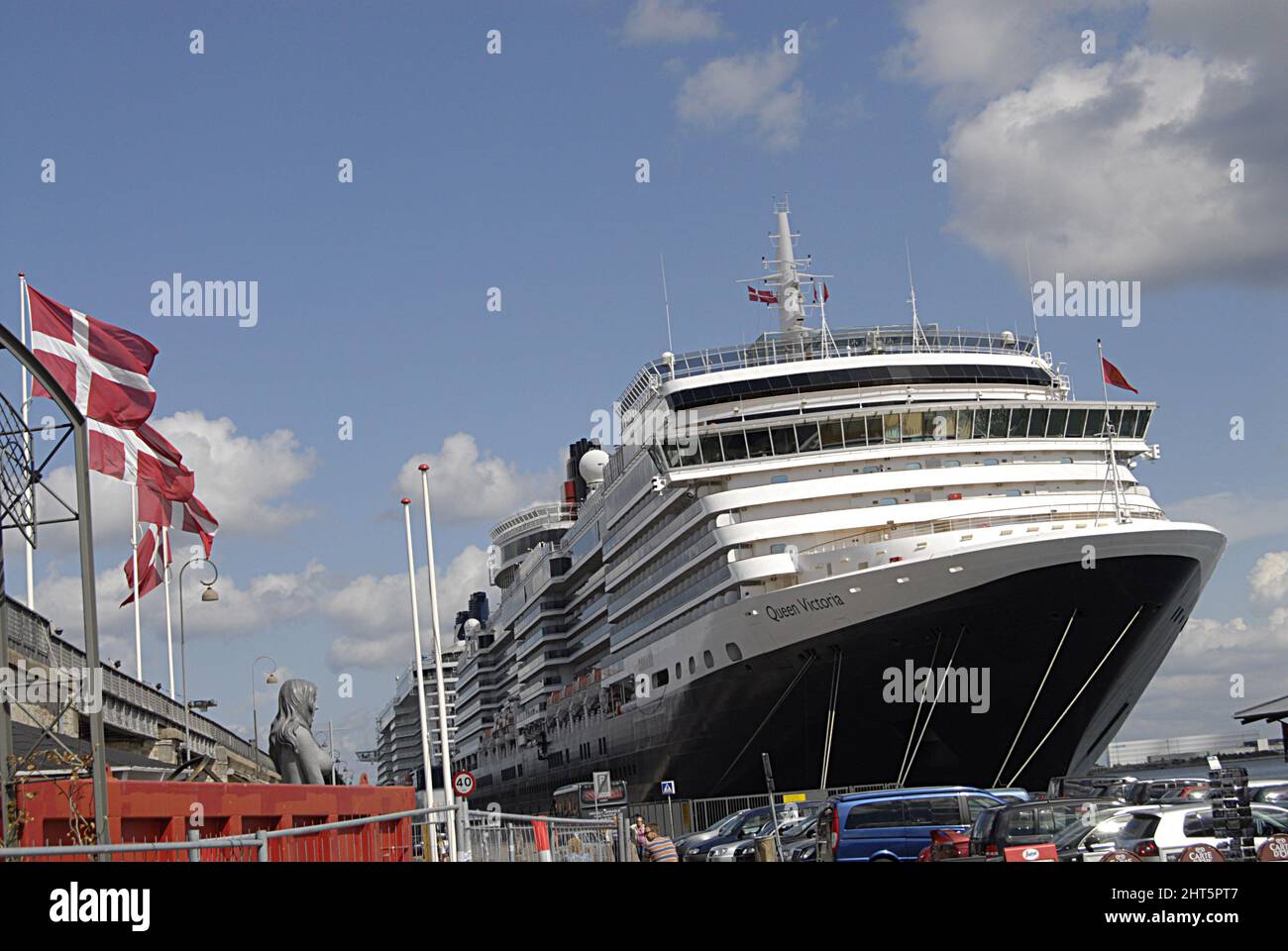 Copenhagen / Denmark. Cruise ship Queen Victoria duck at langeline kaj ...