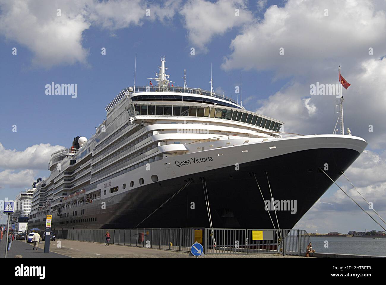 Copenhagen / Denmark. Cruise ship Queen Victoria duck at langeline kaj ...