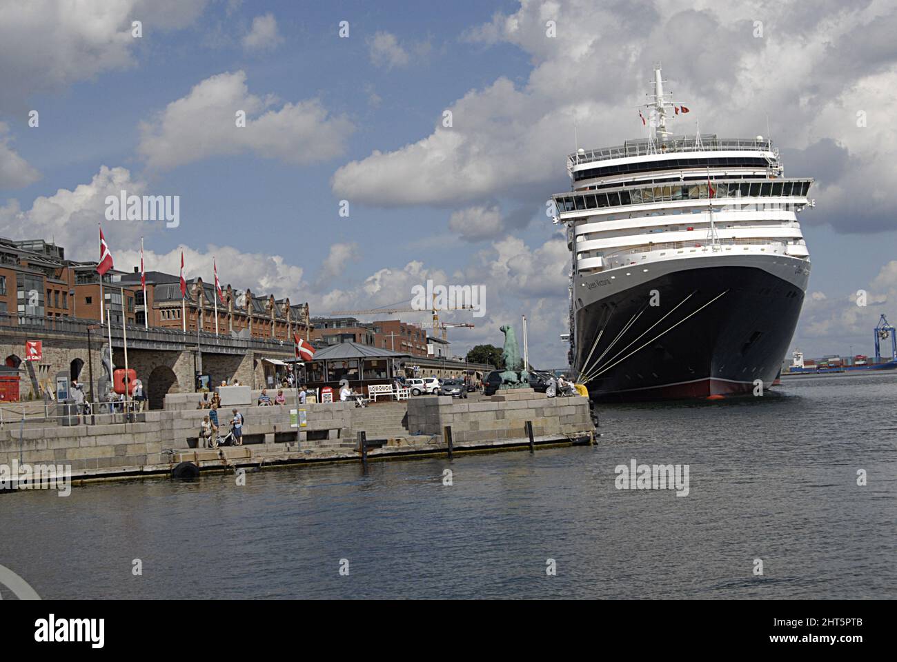 Copenhagen / Denmark. Cruise ship Queen Victoria duck at langeline kaj ...
