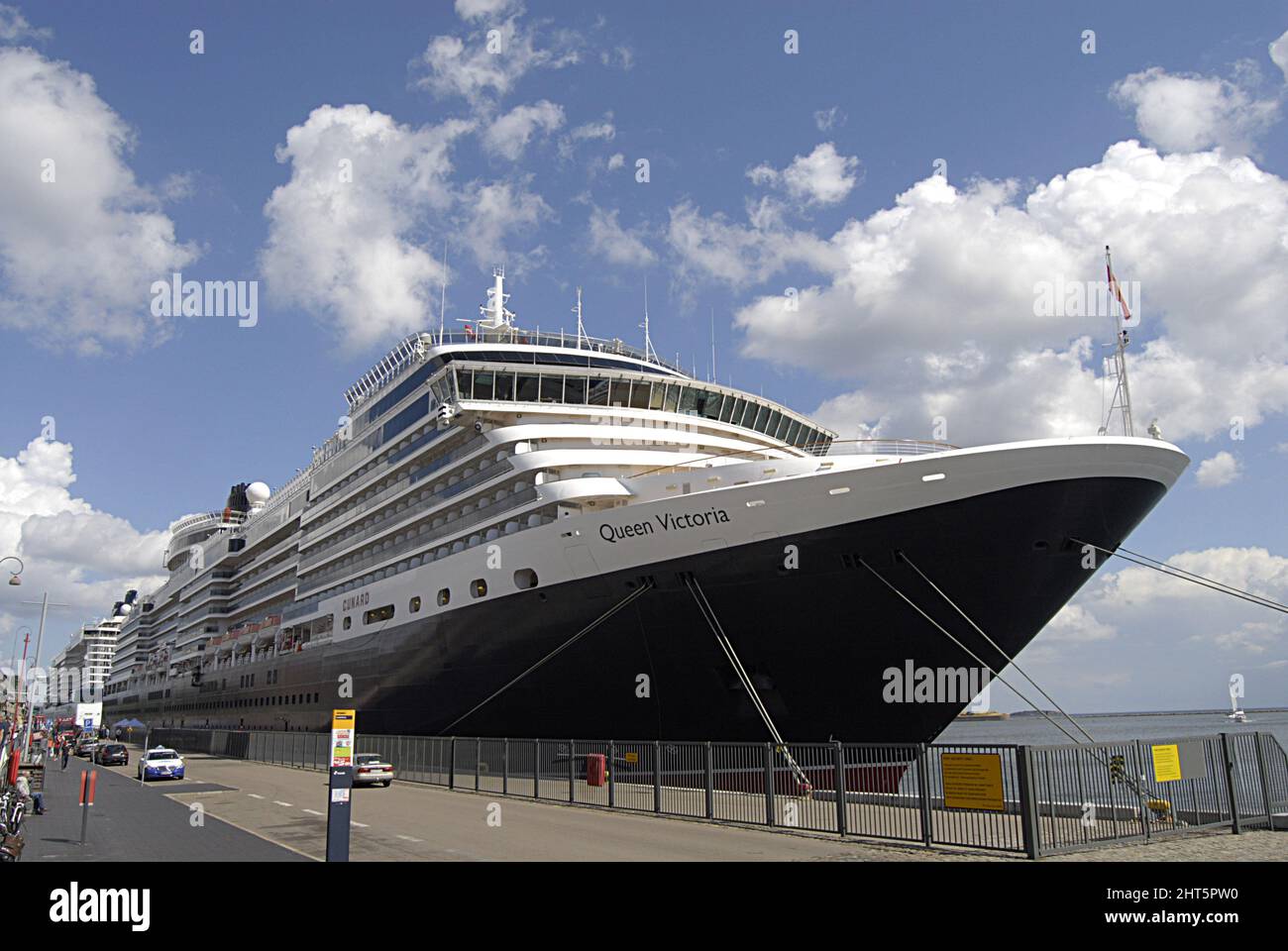 Copenhagen / Denmark. Cruise ship Queen Victoria duck at langeline kaj ...