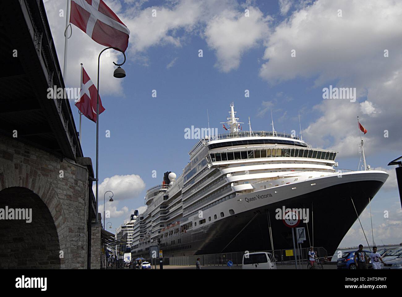 Copenhagen / Denmark. Cruise ship Queen Victoria duck at langeline kaj ...