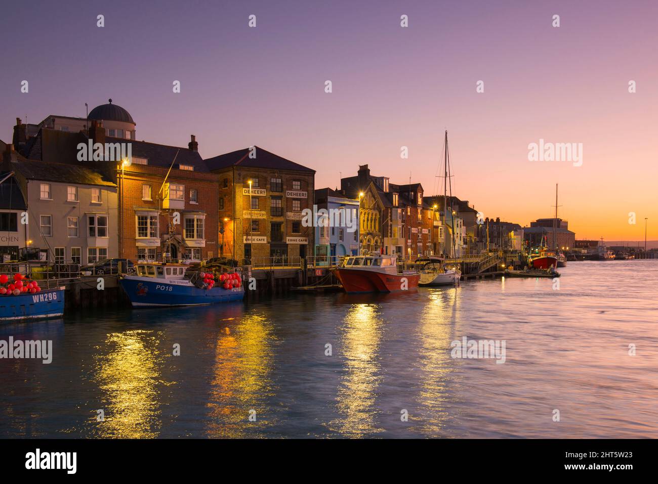 Weymouth, Dorset, UK. 27th February 2022. UK Weather. Clear skies above ...