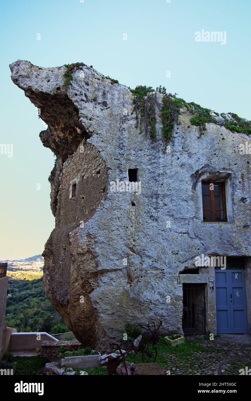 Sedilo, Sardinia, Italy. Archeological house Stock Photo - Alamy